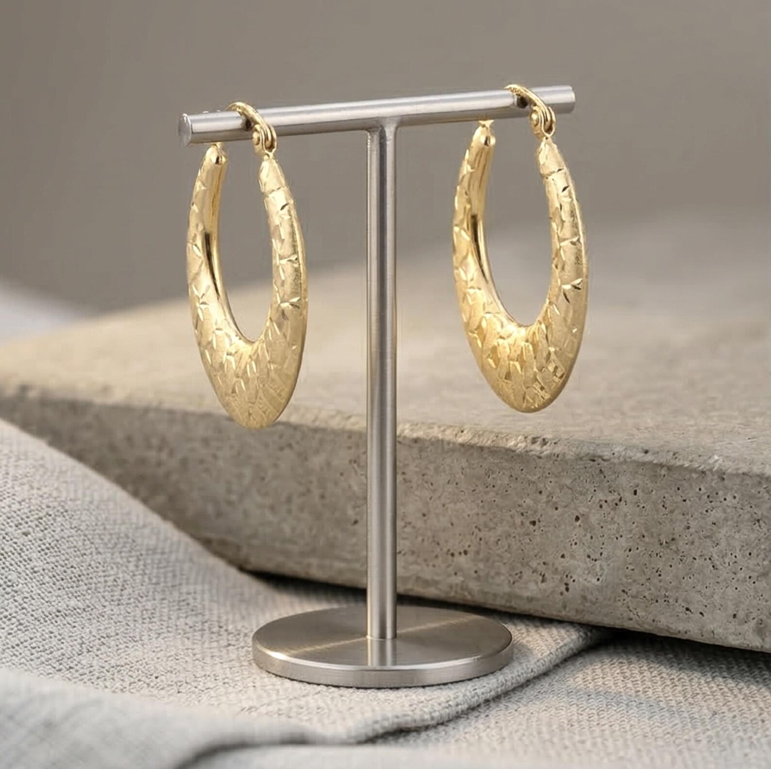 14k Yellow Gold Patterned Hoop Earrings — 1 Inch Diamond-cut Shrimp ...