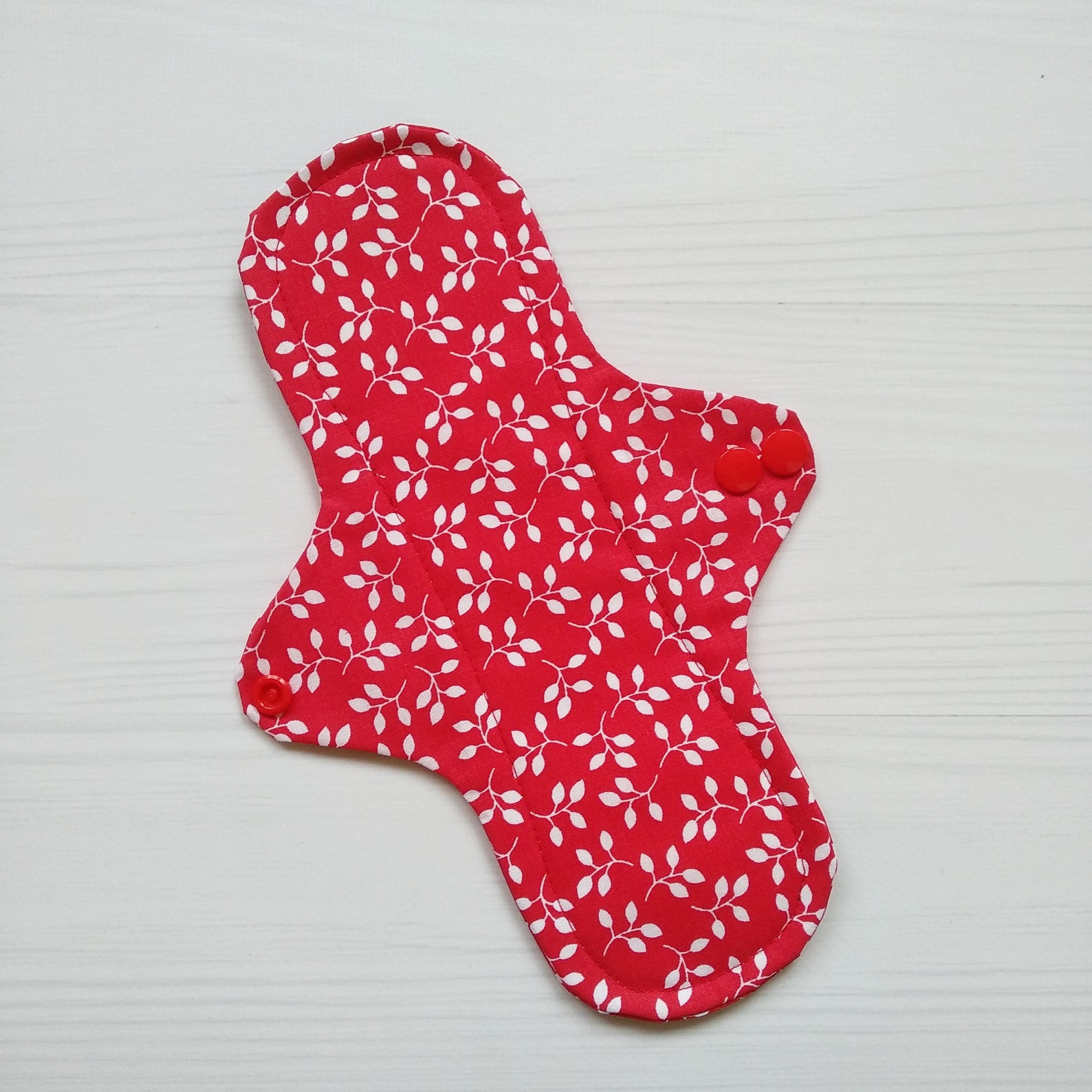 Red cloth pads. Reusable cotton menstrual pads. Organic | Etsy