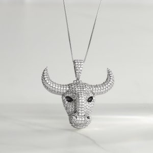 AAA CZ Diamond Iced Out Bull Head Pendant Necklace for Animal Lovers ...