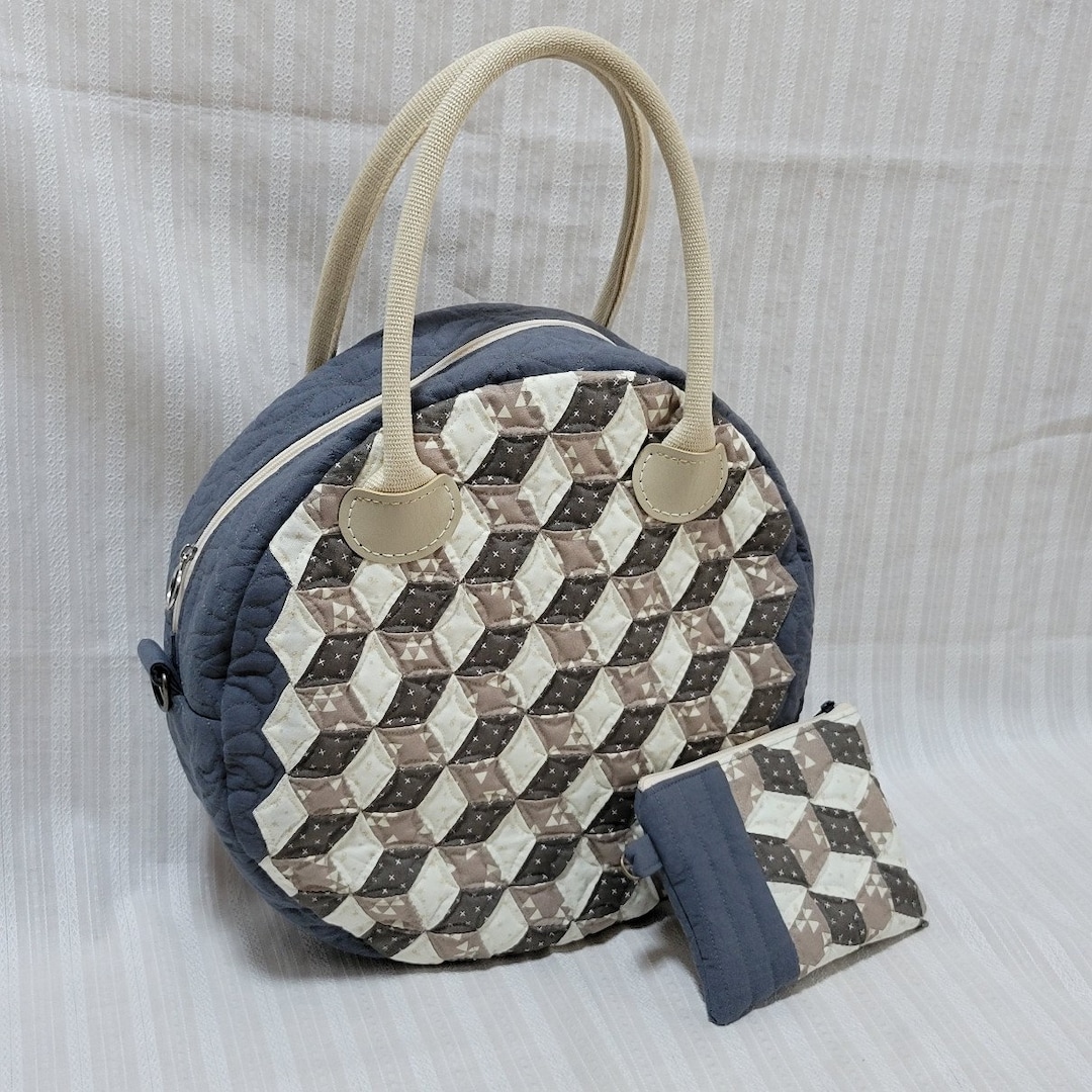 A Bag Shaped Like a Round Drum. I Pieced the Baby Block Pattern. I ...
