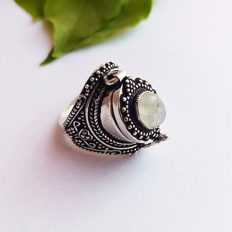 Poison Ring - Etsy