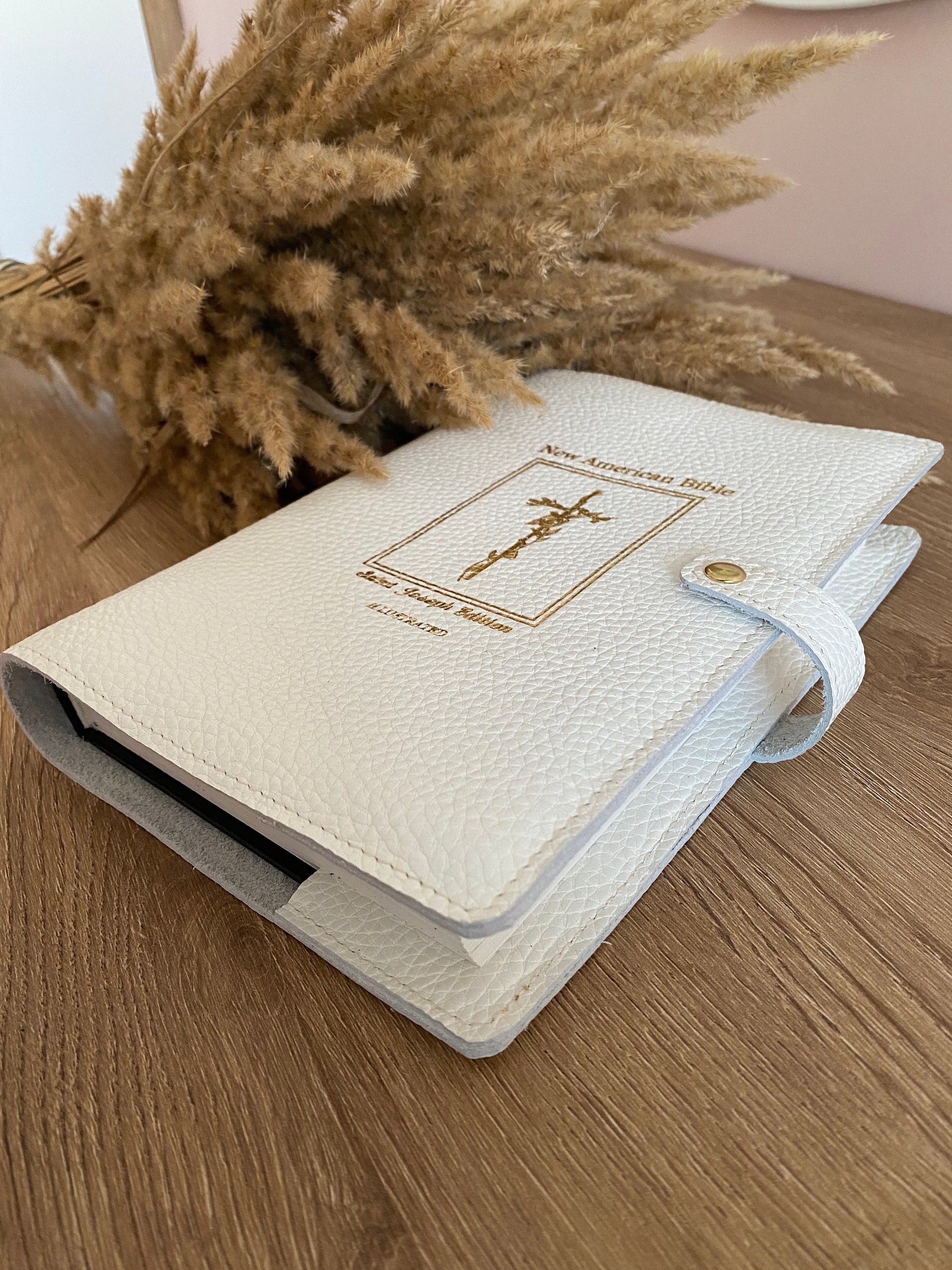 Leather Bible Cover/ White Bible Cover/ Personalized Bible - Etsy