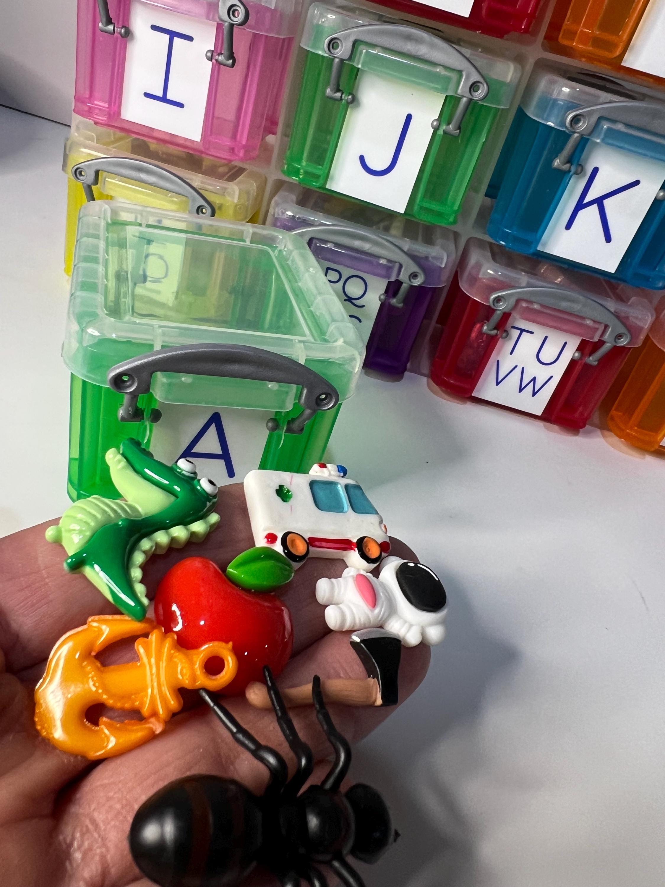 Alphabet Learning Kit: 7 Objects per Letter - Beginning Sounds, Mini ...