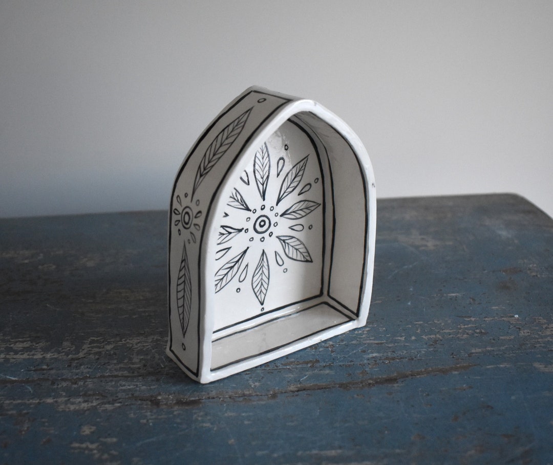 Ceramic Tribal Flower Altar Shrine Black and White Handmade Gifts Clay ...