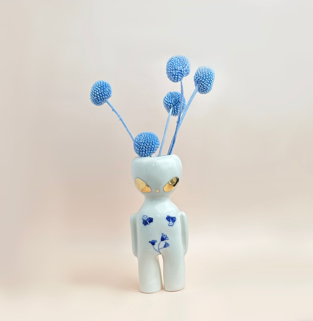 Unique Alien Bud Vase, Porcelain Vase, Dried Flower Holder, Alien Lover ...