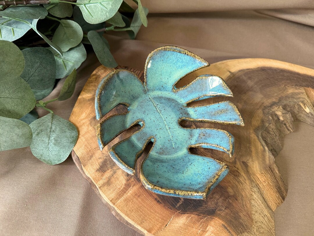 Monstera Decorative Tray, Handmade Ceramic Tray, Turquoise Speckled ...