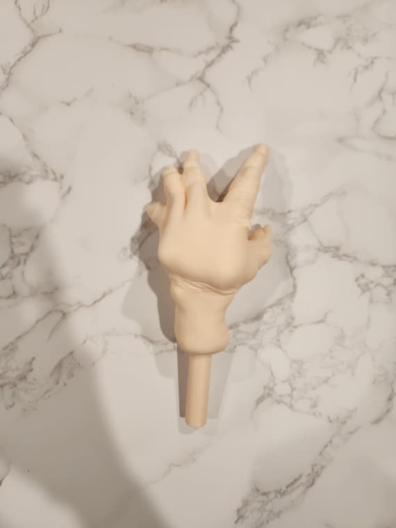 Scary Movie 2 Butler Hand