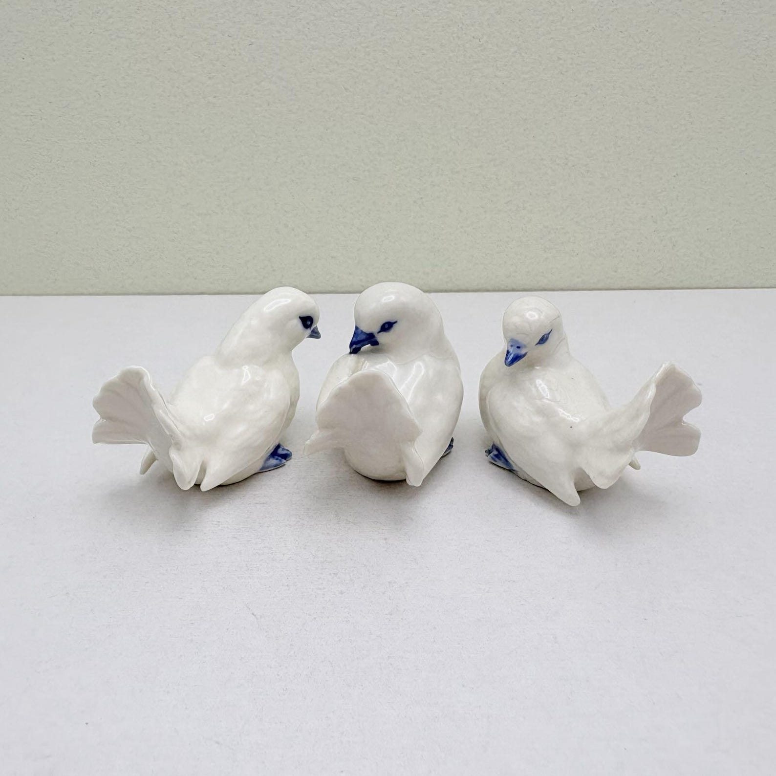 Mini White Dove Ceramic Figurines Set of 5, Hand Painted Tiny Birds ...