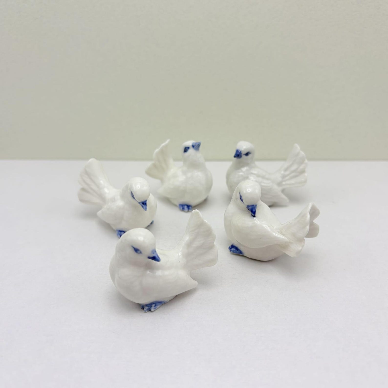 Mini White Dove Ceramic Figurines Set of 5, Hand Painted Tiny Birds ...