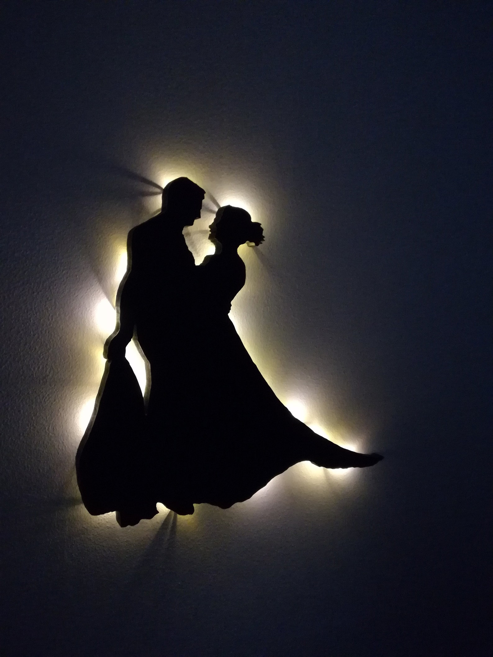 Your Custom Photo Transformed Into a Unique Silhouette LED Lamp ...