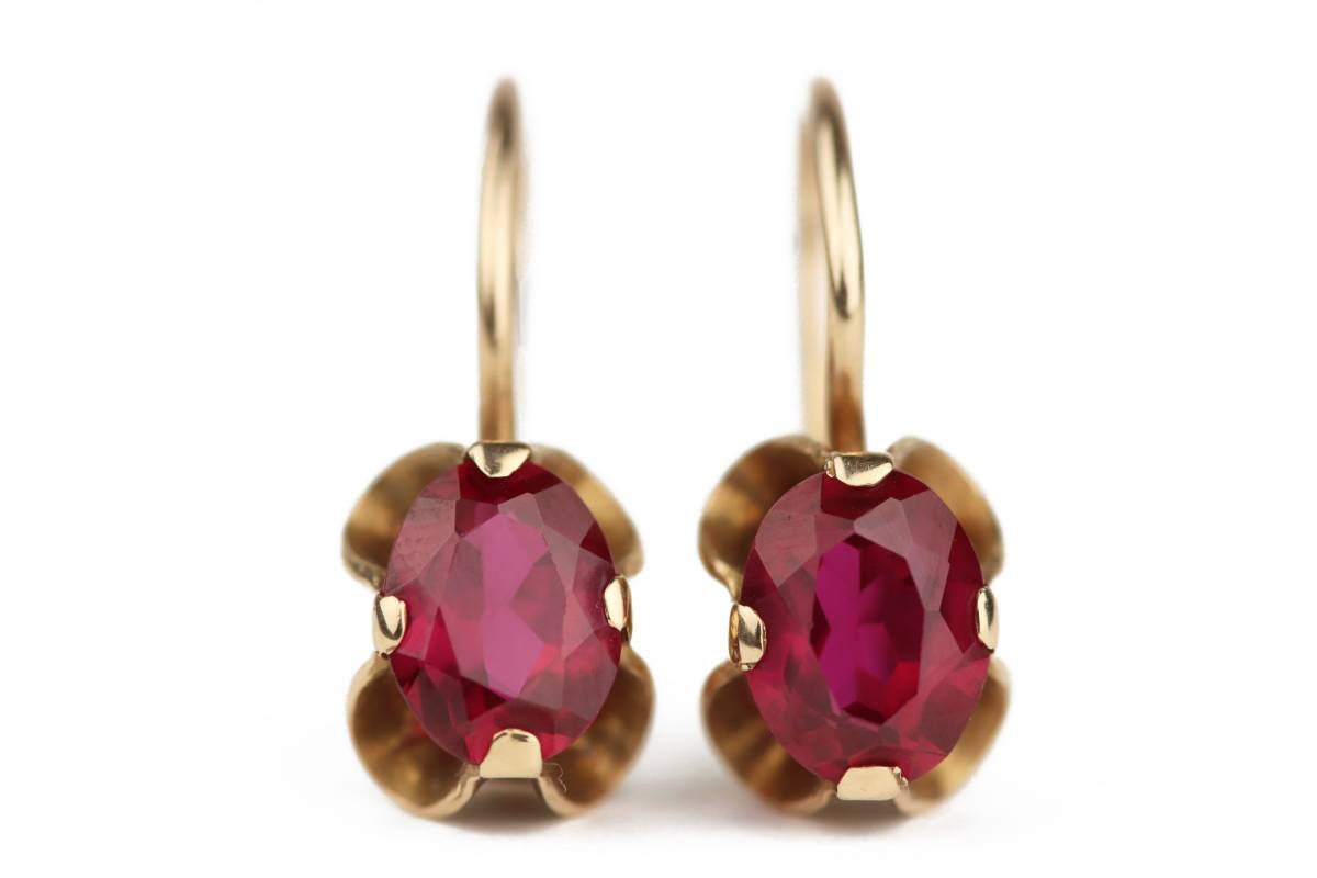 Antique Dangle Drop Earring Set With Oval Cut Verneuil Rubies on ... Antique Dangle Drop Earring Set With Oval Cut Verneuil Rubies on ...