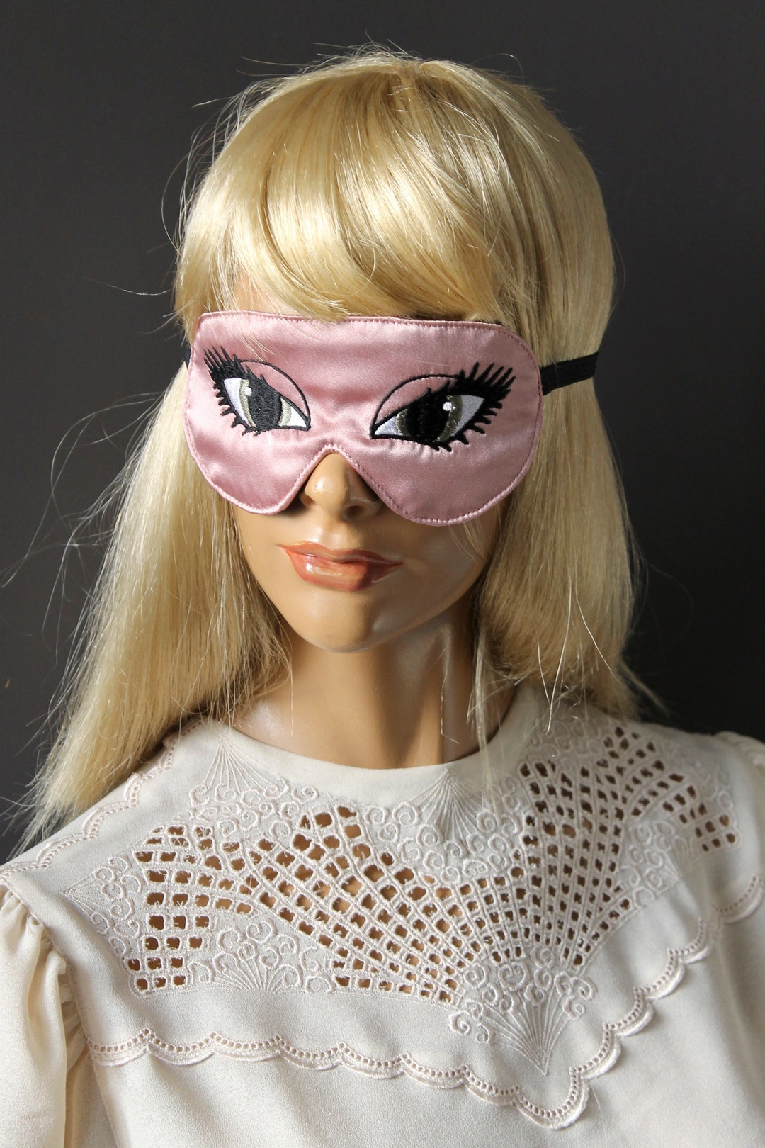 Beautiful Glam Sophie With Khaki Green Eyes Almond Mask Sleep Rest ...