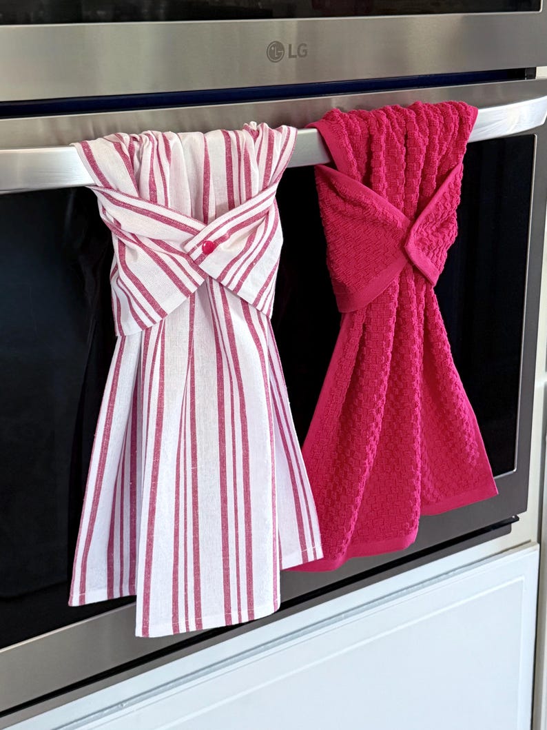 Red and White Striped Kitchen Towel Set, Stay Put Towel, Oven/stove ...