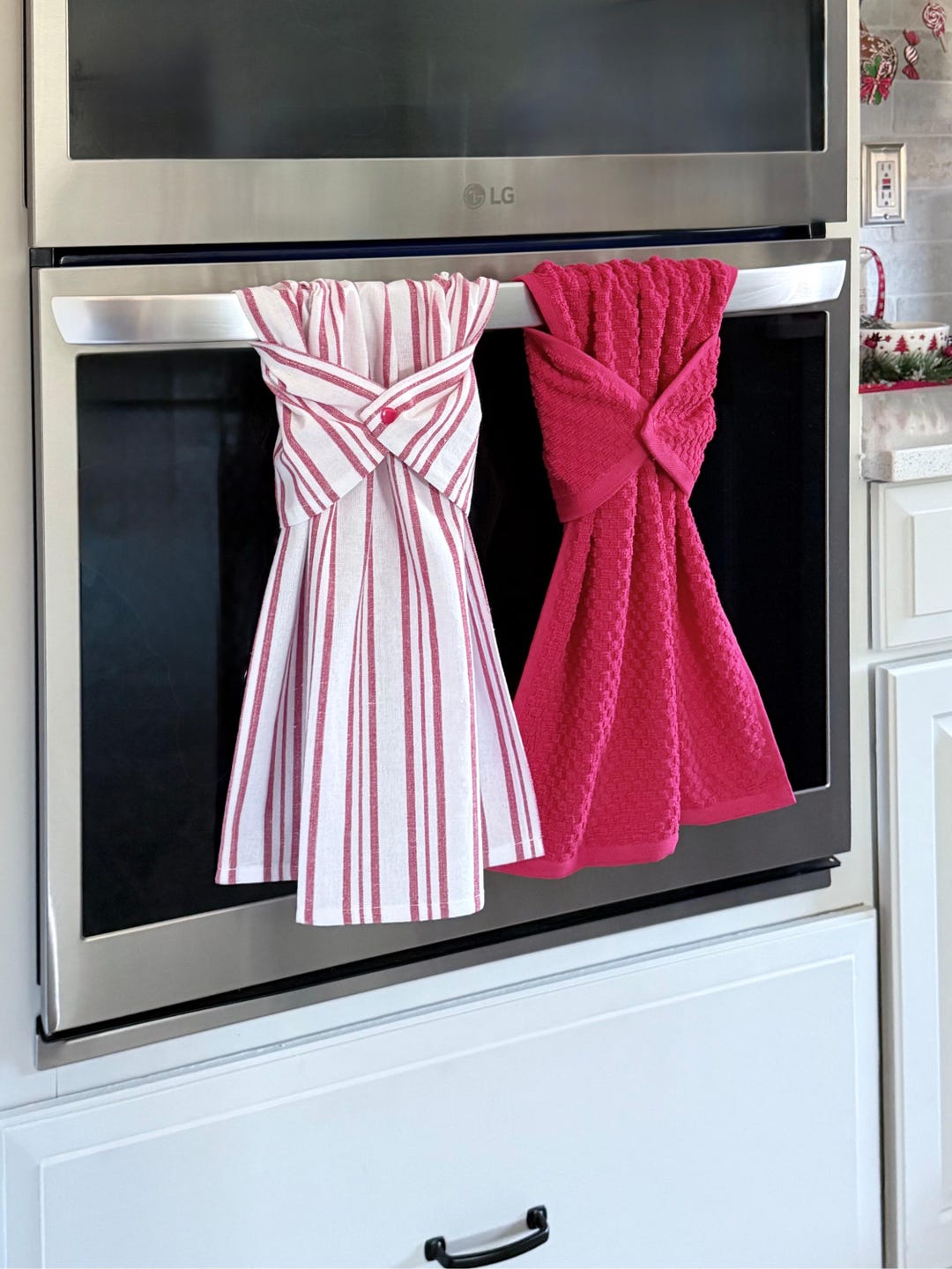 Red and White Striped Kitchen Towel Set, Stay Put Towel, Oven/stove ...