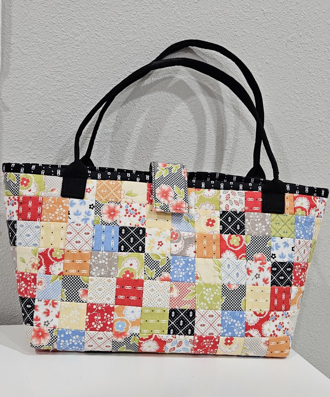 Tensisters Tote Booklet by Carmen Geddes. Grid Quilt Patterns ...