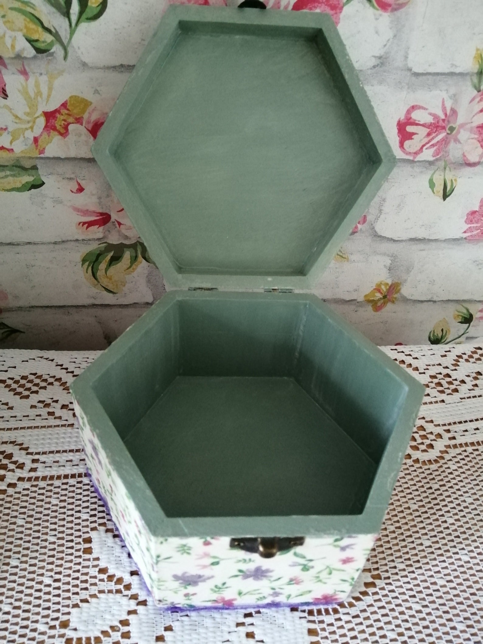 Hexagon Shaped Bee Box - Etsy