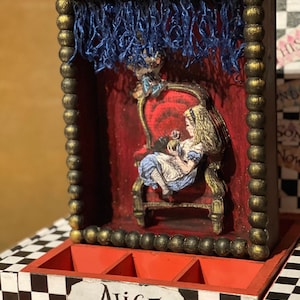 Alice in Wonderland Vintage Style,alicia Marks It,alice Unique Home ...