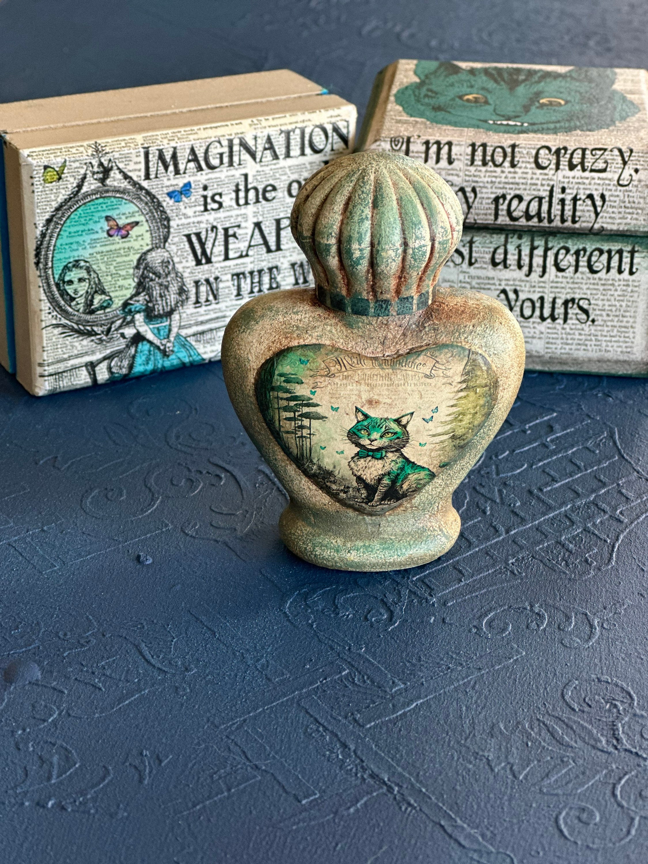 Alice in Wonderland Decor,alice Vintage Heart Bottle,tiny Heart Bottle ...