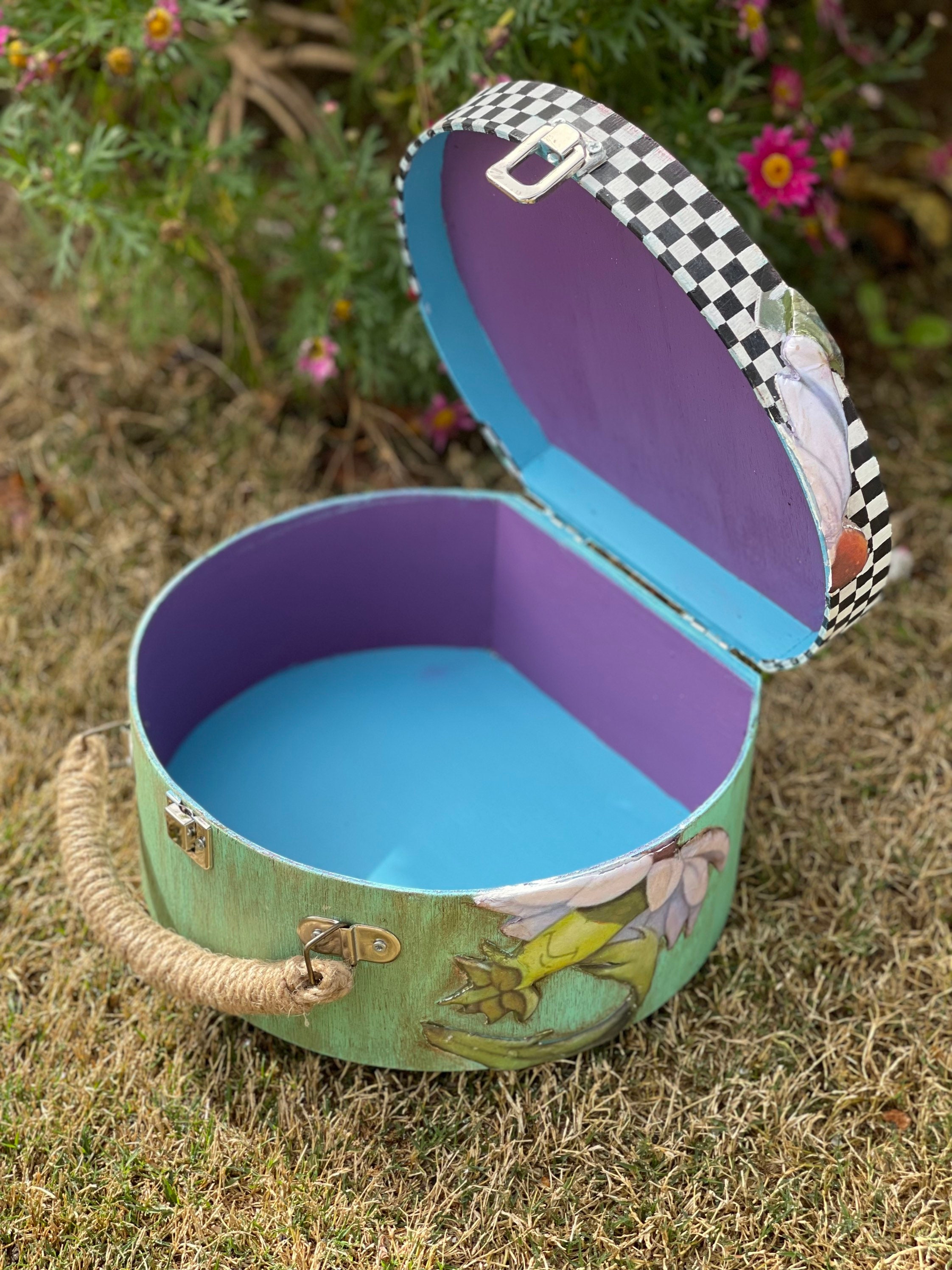 Alice in Wonderland Box,talking Flowers, Alice Home,alice's Adventures ...