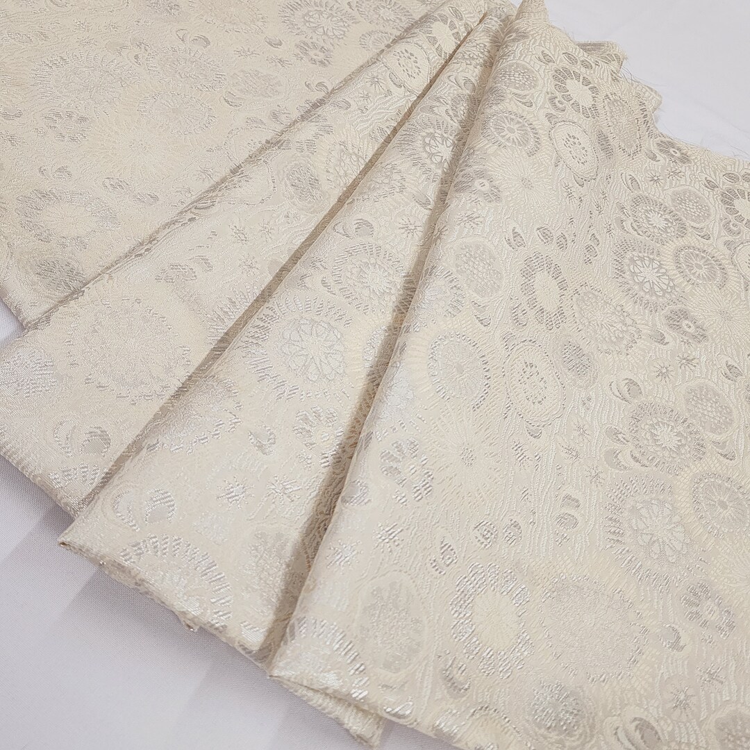 Swiss Ivory Silver Rounded/circle Floral Design Brocade Jacquard Fabric ...