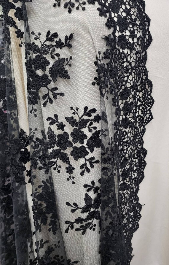 Black Scalloped Lace & Appliquè Black Embroidery Floral on - Etsy