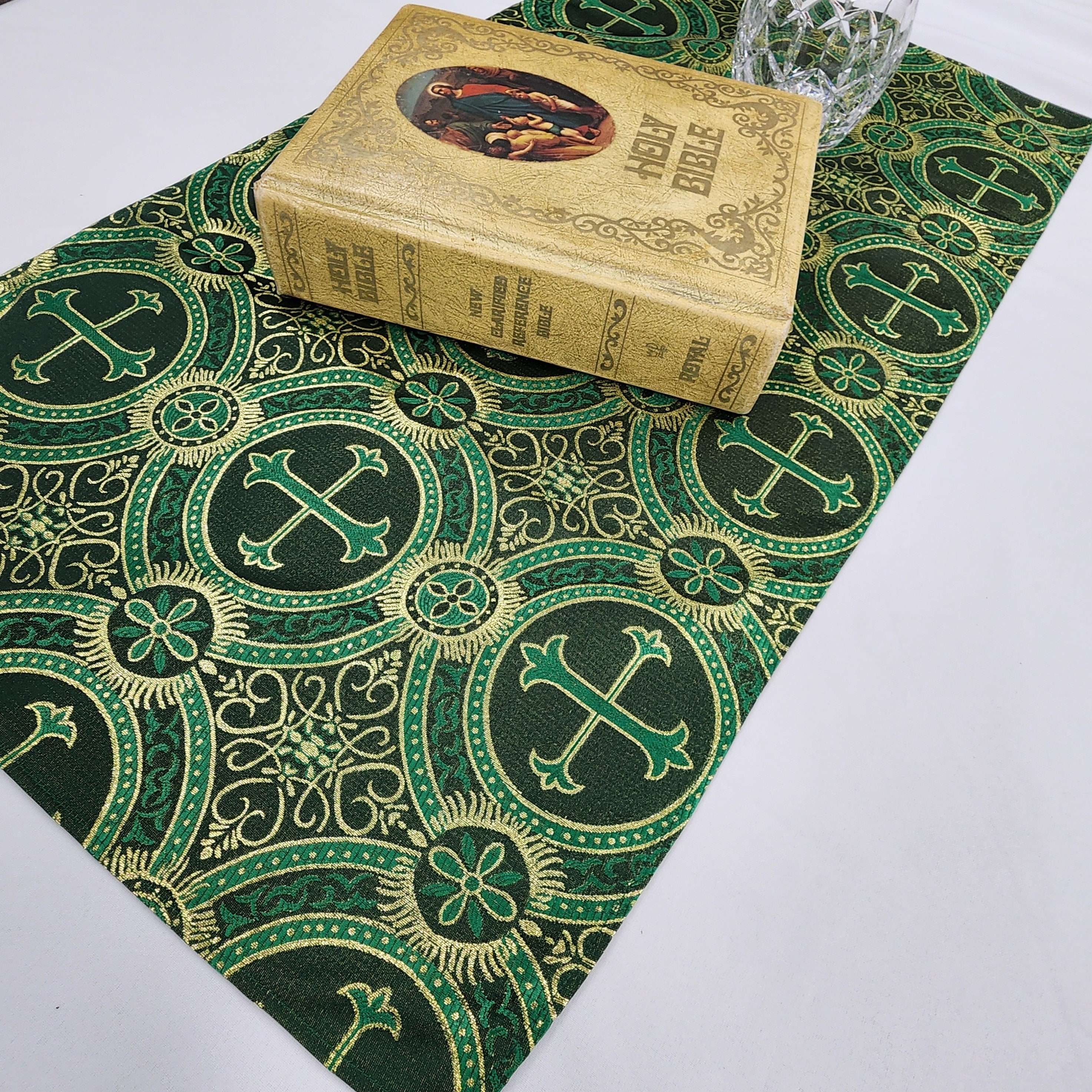 Hunter Green Gold Altar Liturgical Cloths Catholic Christian Catechesis ...