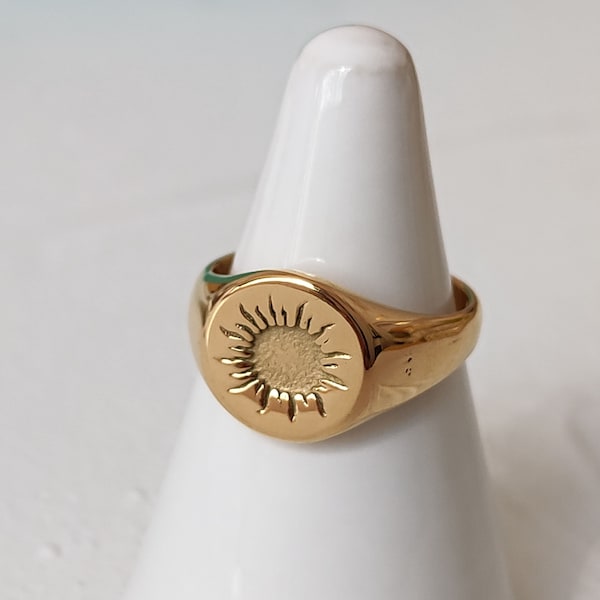 Sun Signet Ring - Etsy