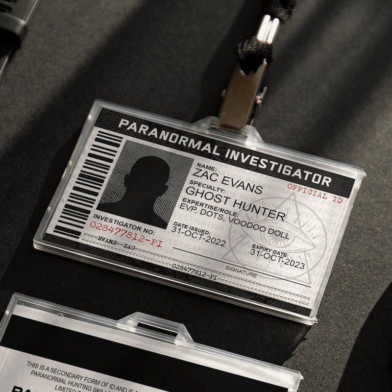 Phasmophobia badges and cards - Etsy.de