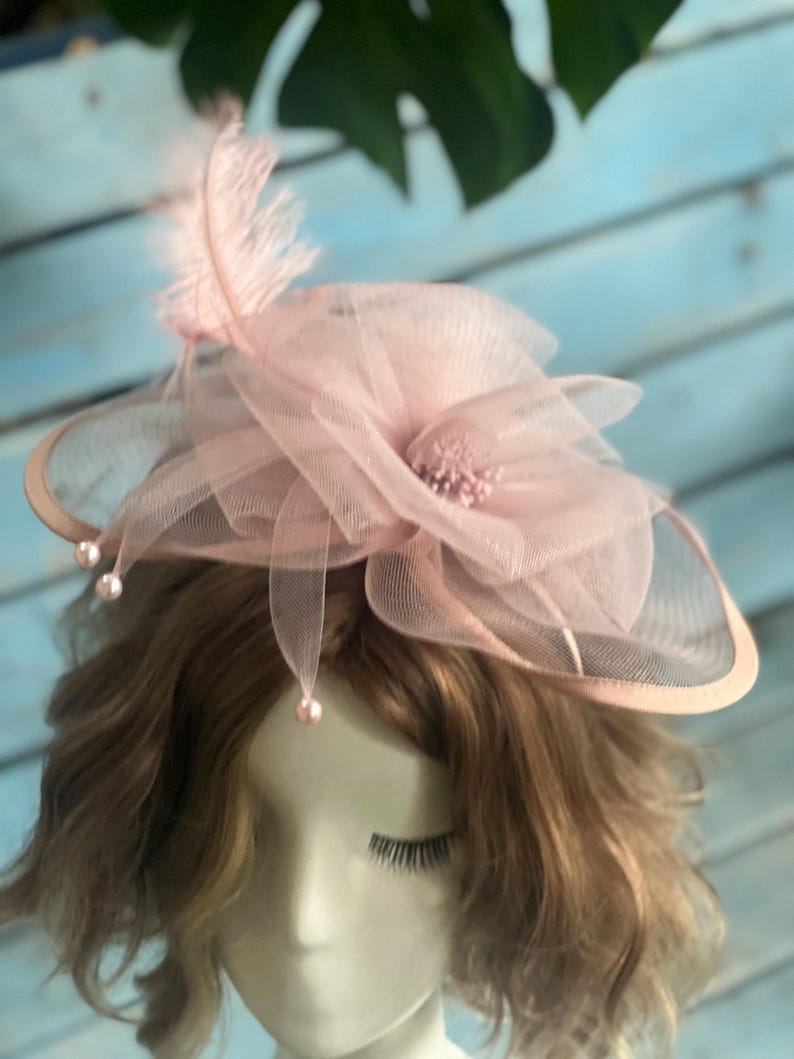 Blush Pink Feather Fascinator – Mesh Flower Pearl Headpiece - Etsy