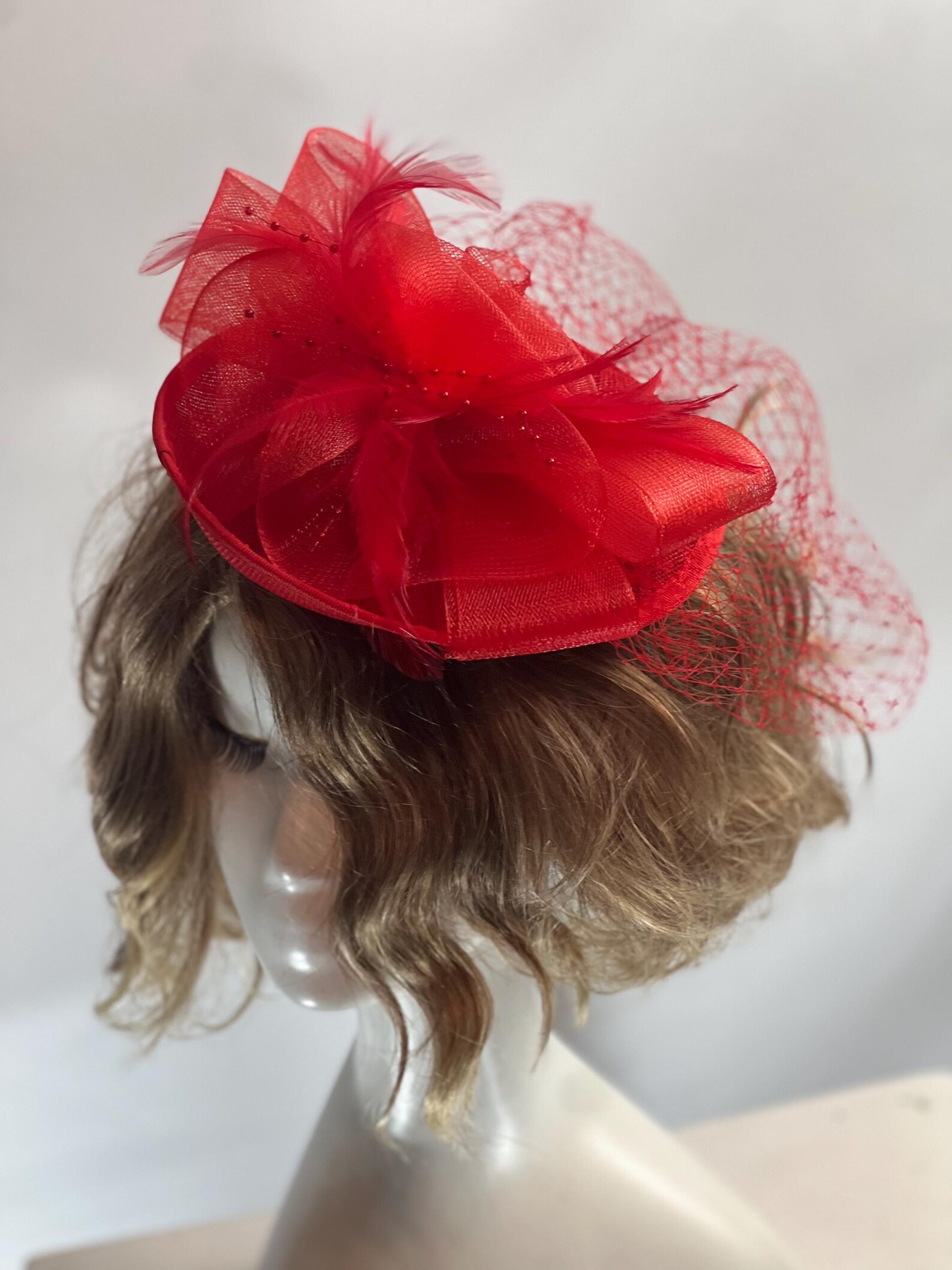 Red Fascinator Hat: Elegant Feather & Veil Headpiece - Etsy