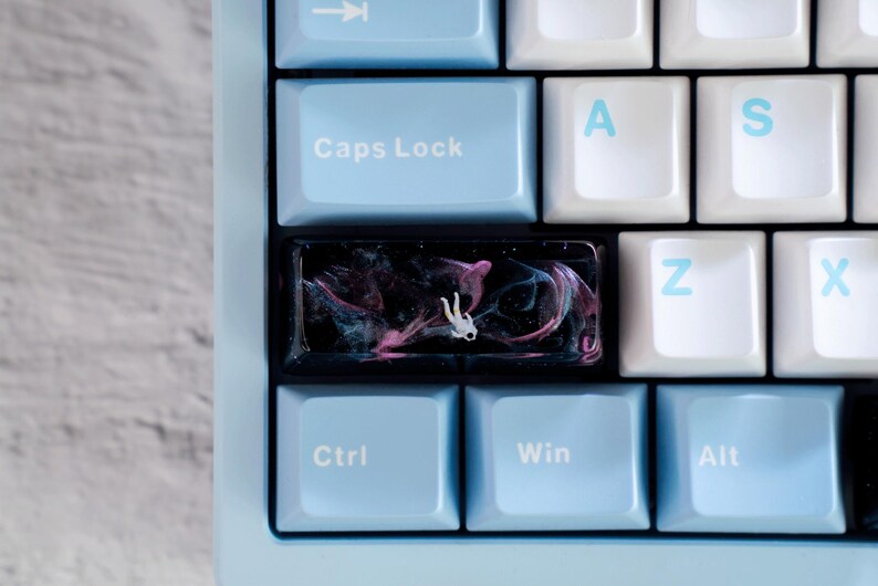 Galaxy Keycap Resin OEM Profile, Astronaut Keycap, Gravity in ...
