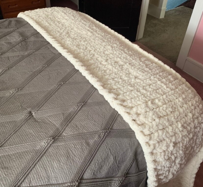 Chunky Knit Bed Runner/custom Chunky Hand-knit Bed | Etsy