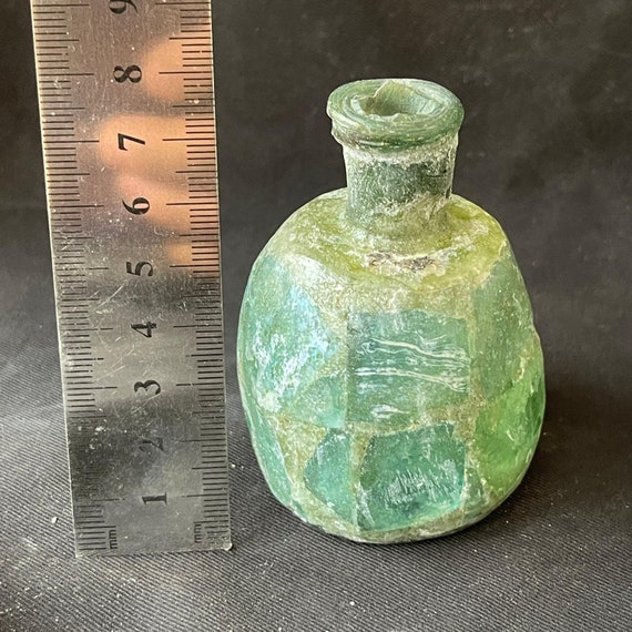 Spectacular Ancient Roman irdescent glass unique bott… - Gem