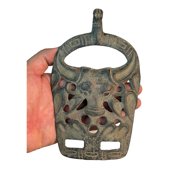 Ancient Roman bronze cow with horn depicting big plaq… - Gem