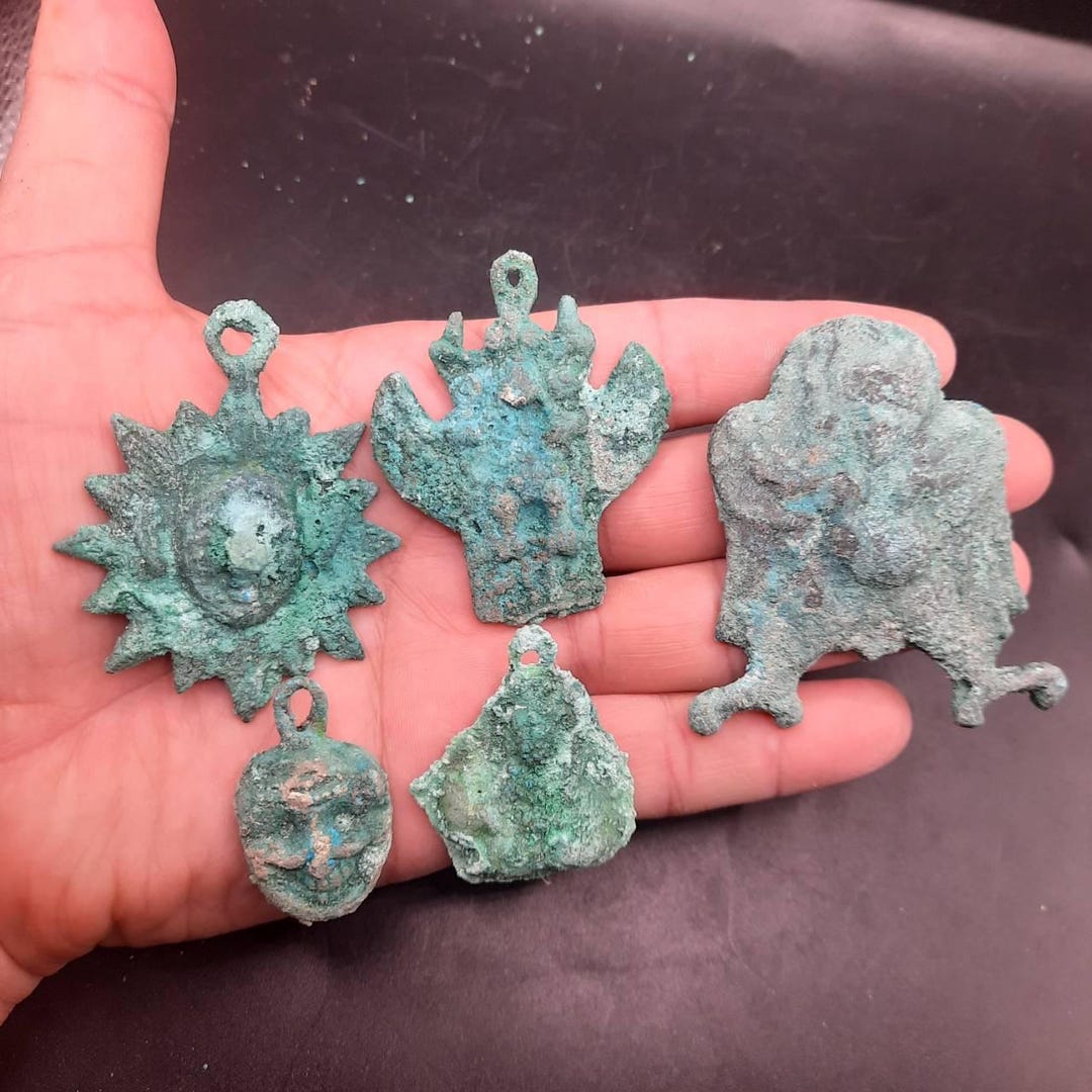 5 Pieces Ancient Near Eastern Bronze Faces Beast Figures Amulet ...