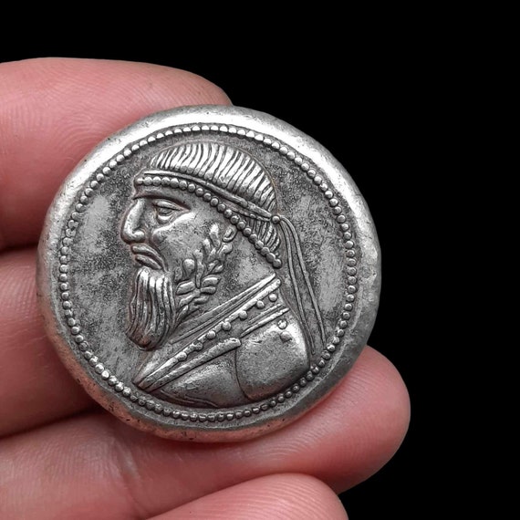 Unique Ancient Roman Greek Bronze Rare king face coin - Gem