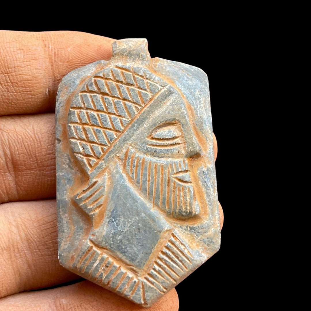 Unique Ancient Middle Eastern Old Stone King Face Engraving Pendant ...