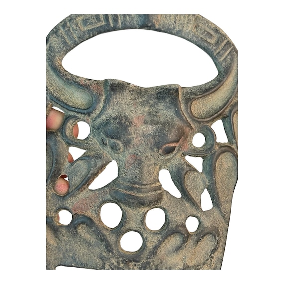 Ancient Roman bronze cow with horn depicting big plaq… - Gem