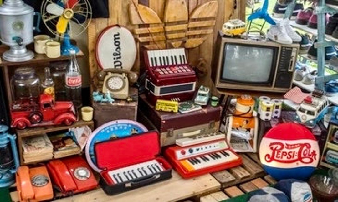 Vintage Collectible Mystery Box | Y2K Retro Bundle - Etsy