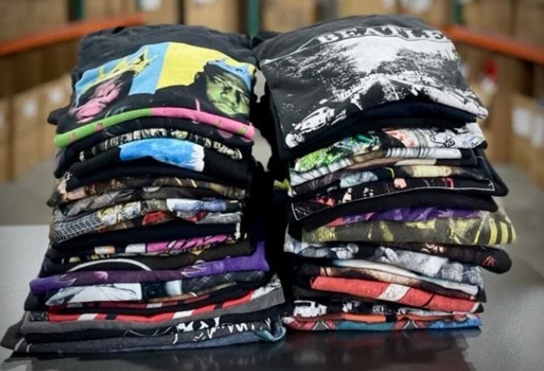 Vintage Graphic T-shirt Mystery Bundle | Y2k Style - Etsy