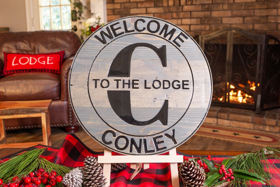 Personalized Welcome Sign: 17" Round Pine Wood With Resin Inlay - Etsy