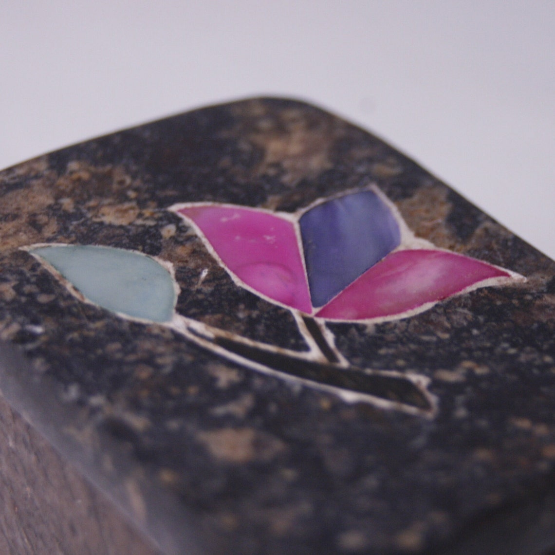 Small Stone Ring Box Vintage Hand Carved Pink Inlay Flower Lid Floral ...