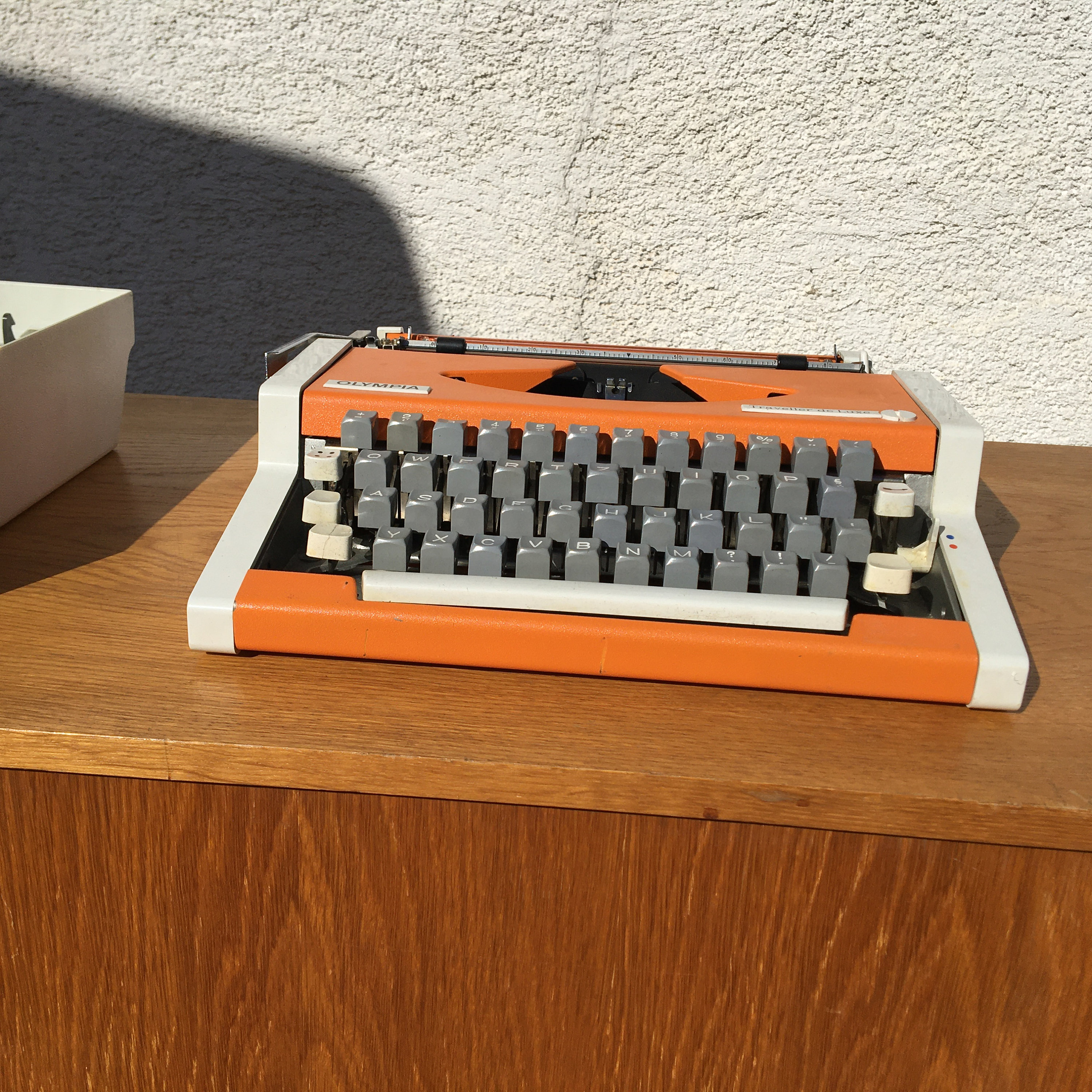 Vintage Orange OLYMPIA Traveler De Luxe Typewriter 70s in Storage Box ...