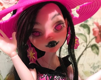 Monster High Repaint Draculaura - Etsy