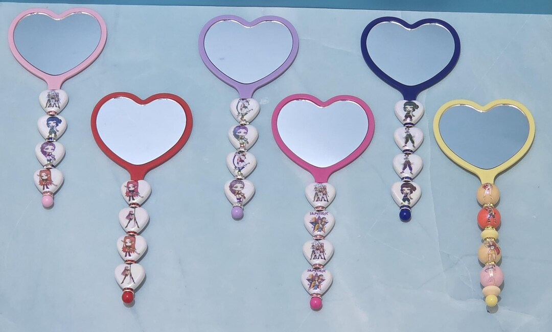 K-POP DEMON HUNTERS - Handmade Beaded Mirror - Huntrix | Rumi | Zoey ...