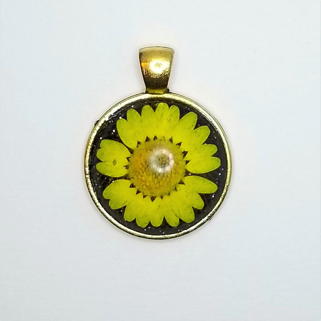Real Pressed Yellow Flower Circular Pendant - Etsy