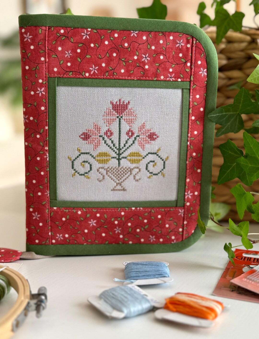 Case for Storing an Embroidery Project, for a Small Embroidery Project ...