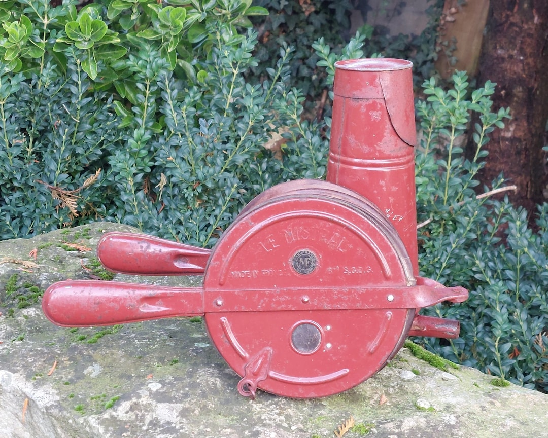 Old Sheet Metal Sprayer With Bellows / Brand: LE MISTRAL / Made in ...