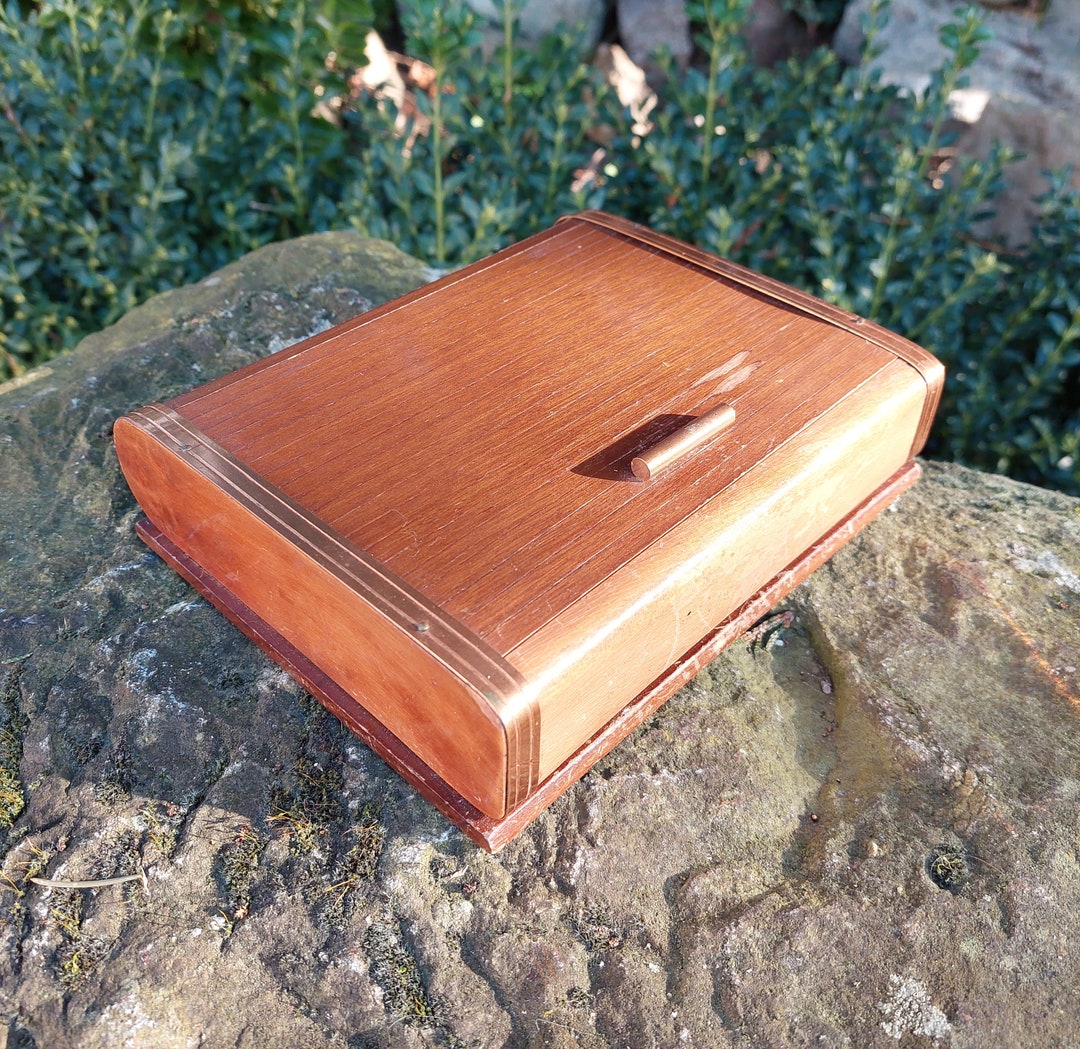 Vintage Wooden Cigarette Box / Cigarette Dispenser / Vintage and Retro ...