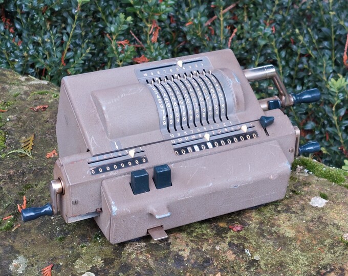 Old Calculating Machine / ORIGINAL ODHNER Brand / Made in Sweden ...